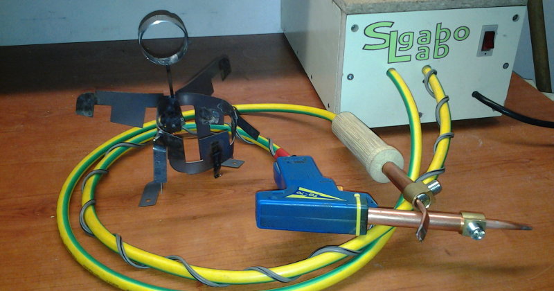 The Pleasure of Building: Spot Welder with mobile tips and capacitor