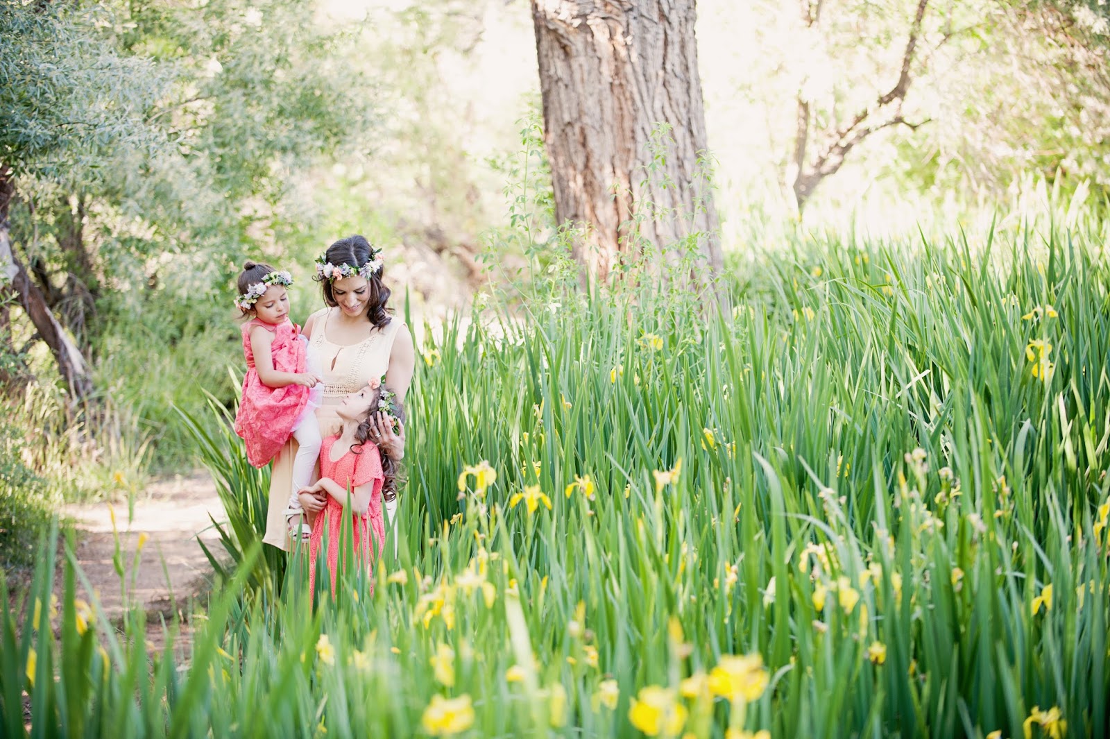 Maura Jane Photography: The Montoya Family | A Fairy Tale Day at the Lake