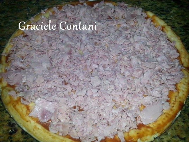 Pizza mista (presunto e queijo), de Graciele Contani - Espaço das ...