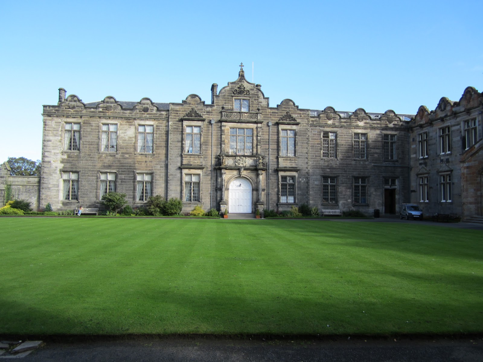 Scotland: The Castle Chronicles: Matriculation and Ruins (Sep. 22)