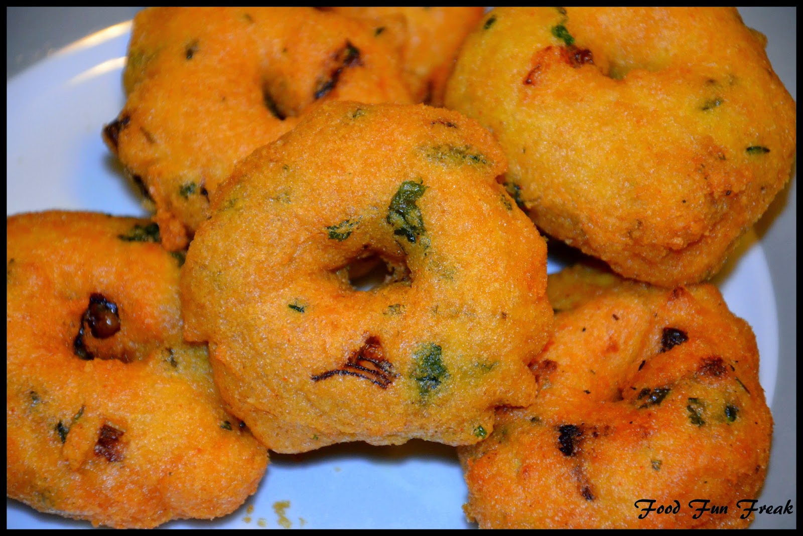 Medu Vada or Urad Dal Vada- Authentic recipe ~ Food Fun Freak