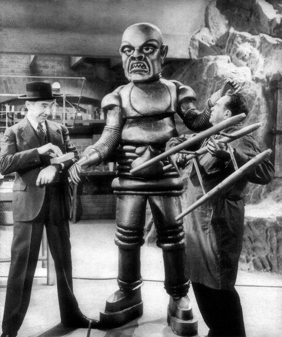 The History of Horror Cinema: THE PHANTOM CREEPS (1939)