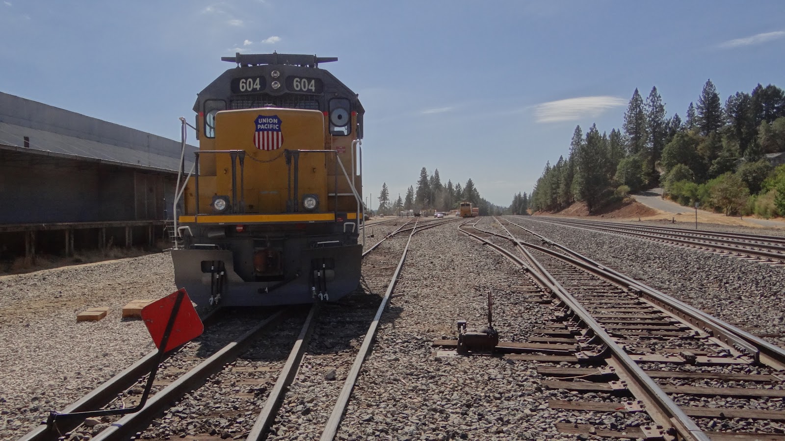 Milepost 154: A Train Blog: Winter's coming: UP 604 in Colfax