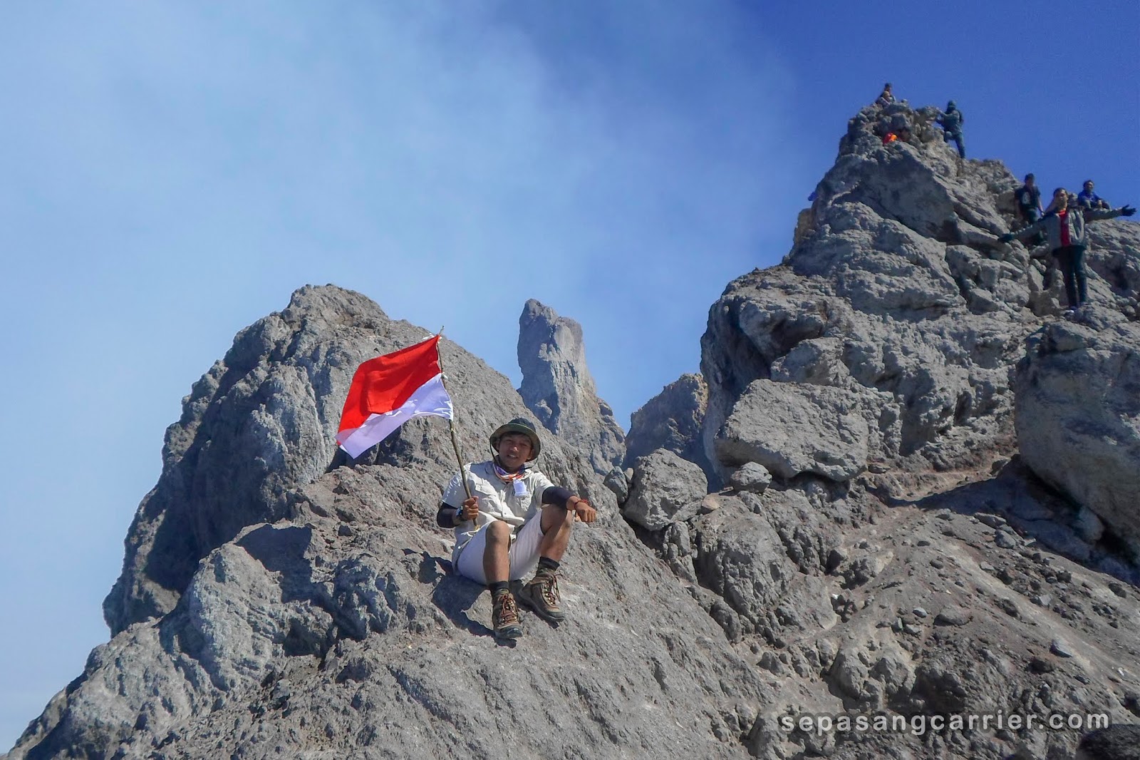 Pendakian Gunung Merapi Via Selo - SEPASANGCARRIER