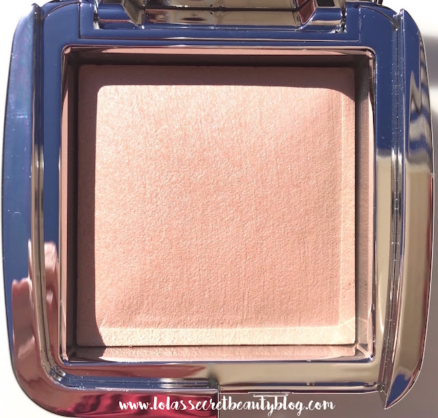 lola's secret beauty blog: HOURGLASS Ambient Strobe Lighting Powder in ...