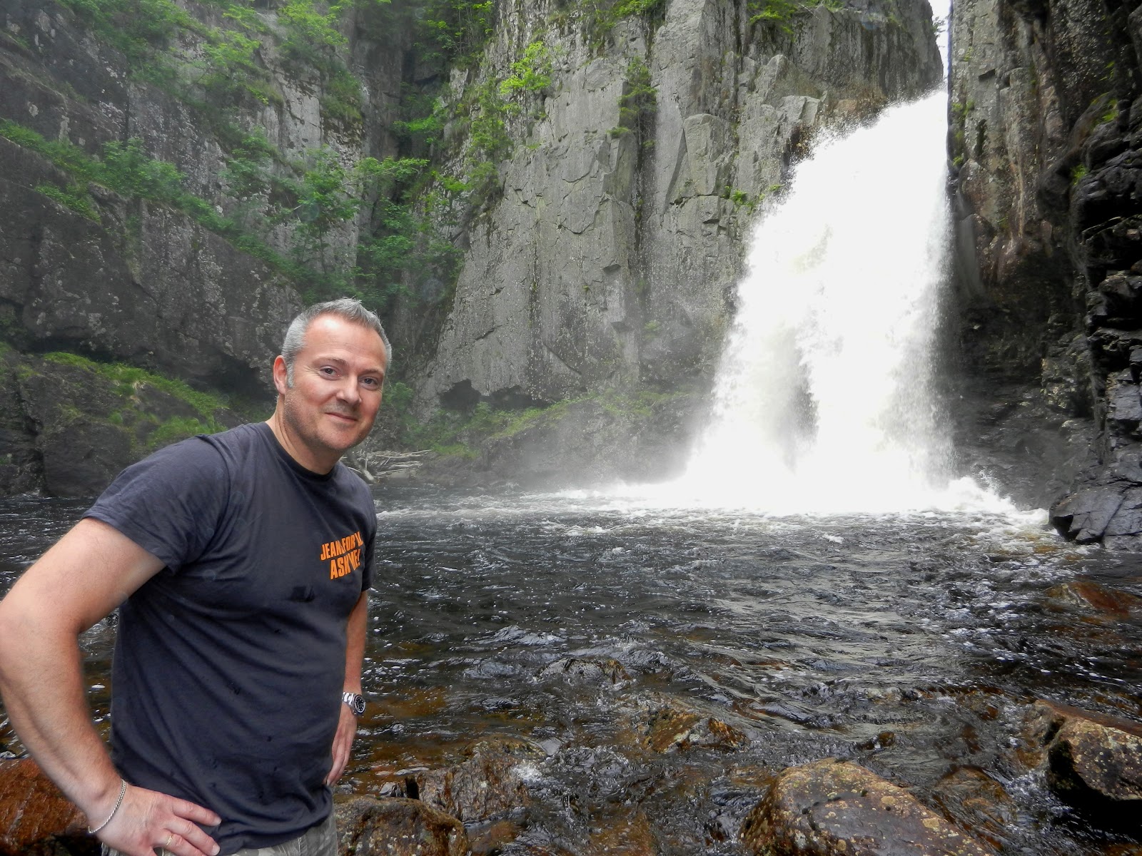 Impressionist painter Tore Hogstvedt: Trollfoss, Svarstad - NORWAY