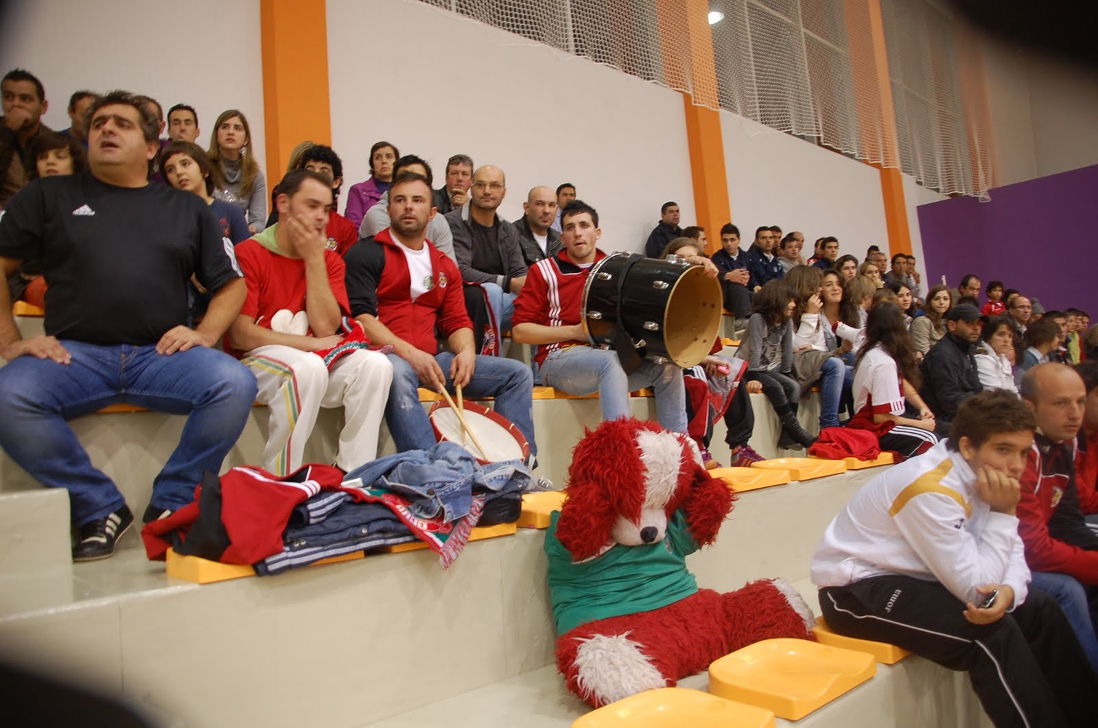 GRUPO CULTURAL E RECREATIVO DE OSSELA: Novesemente G.D (2) x G.C.R ...