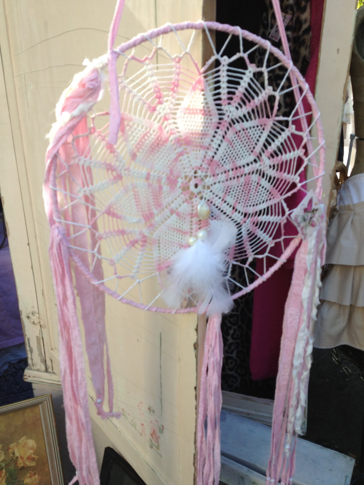 Cherish Home Everyday: Lipstick Gypsy's Vintage Trailer!