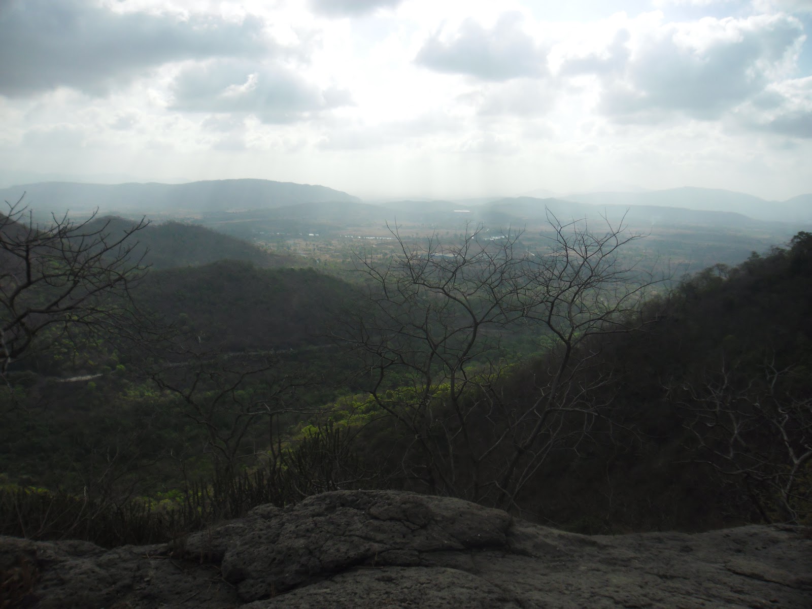Weekend Wanderer a blog by Aashish Chawla: Trek to Kaldurg Fort, Palghar