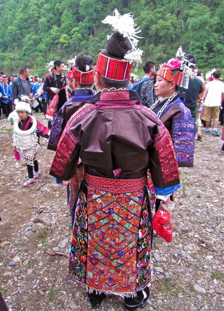 FolkCostume&Embroidery: January 2018