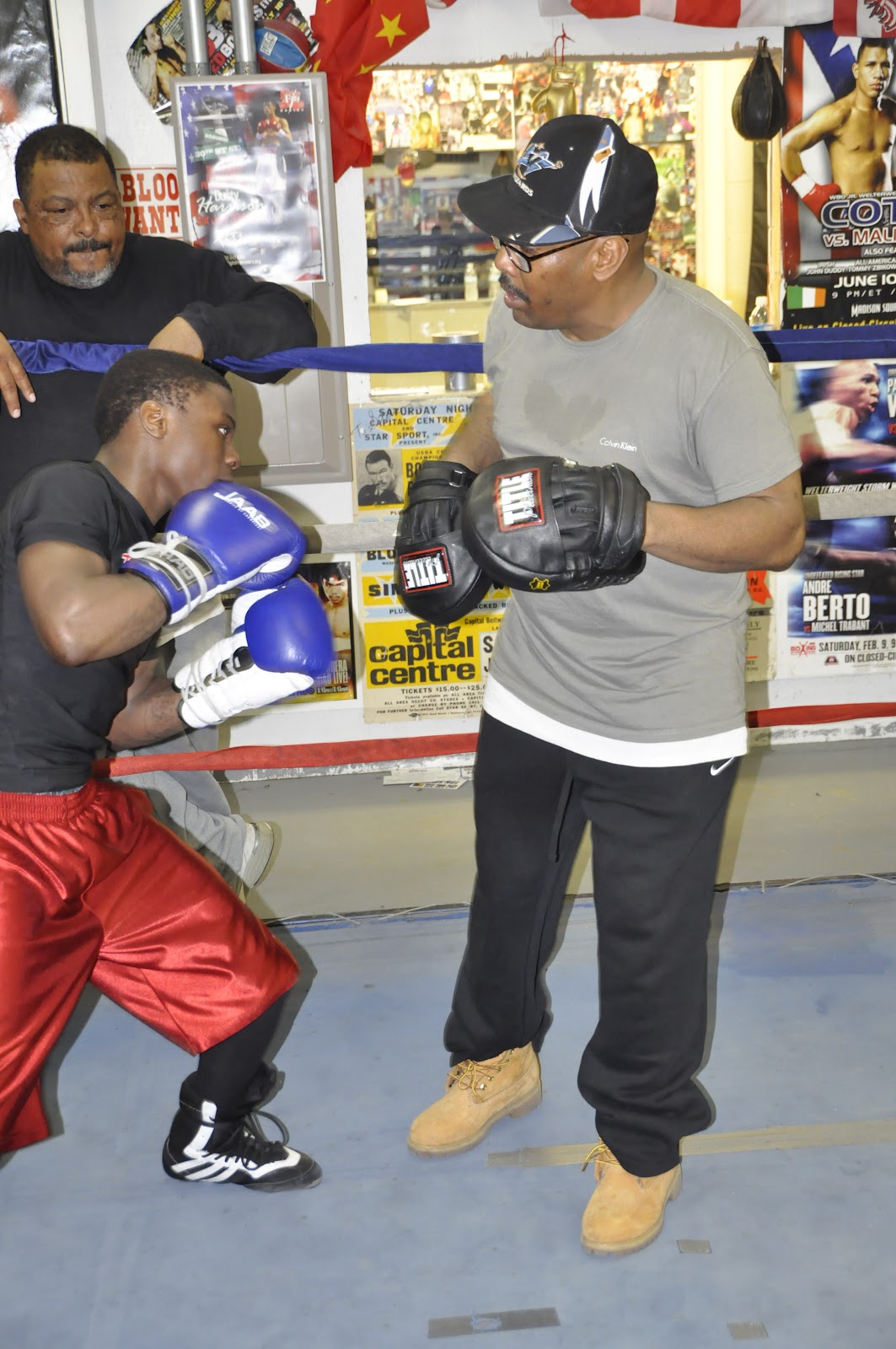 ProAmFightTalk with Juan Marshall: 17 Year Old Fights in the GOLDEN ...