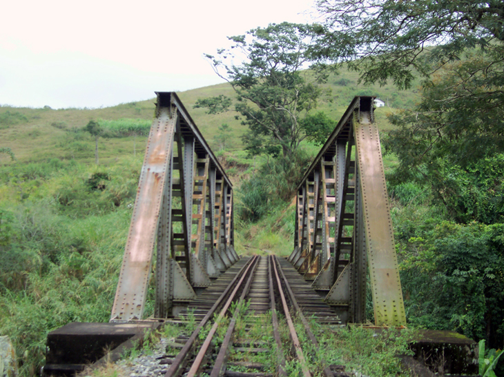 UMA VIAGEM PELOS TRILHOS DA CENTRO OESTE: Ponte entre Lídice e Rio ...