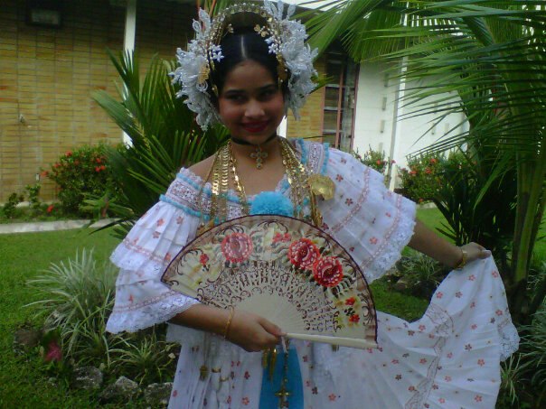 La Pollera de Panamá: Cronología de una Pollera de Coquito....