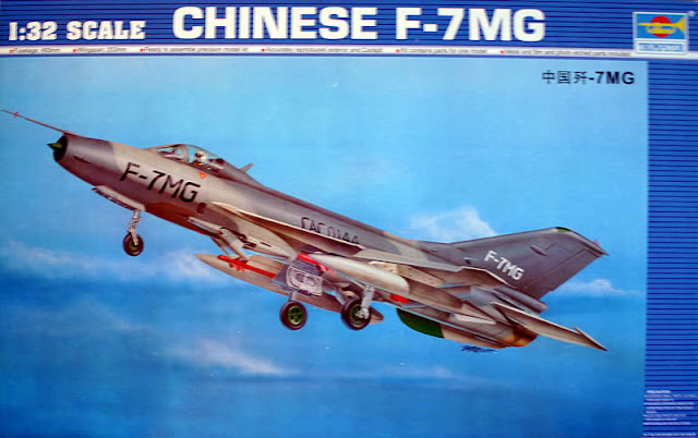 A RED STAR IS BORN: KIT - TRUMPETER - 1/32 CHINESE F-7MG