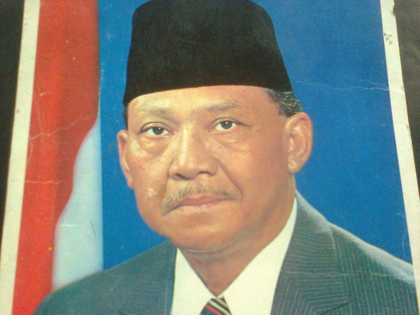 Gudang Barang Lawas: POSTER KERTAS '' PRESIDEN SOHARTO DAN WAKIL ...