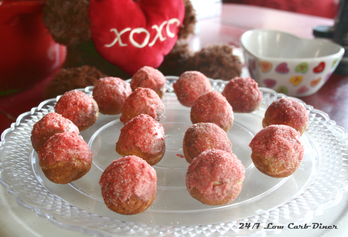 24/7 Low Carb Diner: Strawberry Cake Bites for My Sweetheart