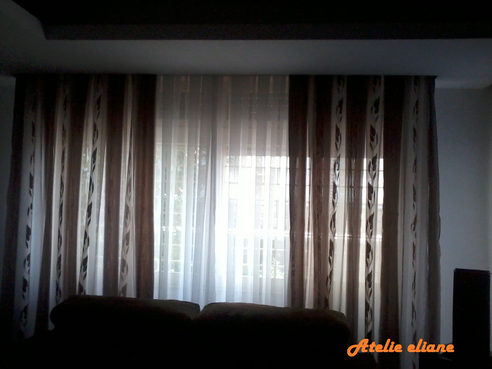 Atelieliane: Cortinas com reposteiros coloridos