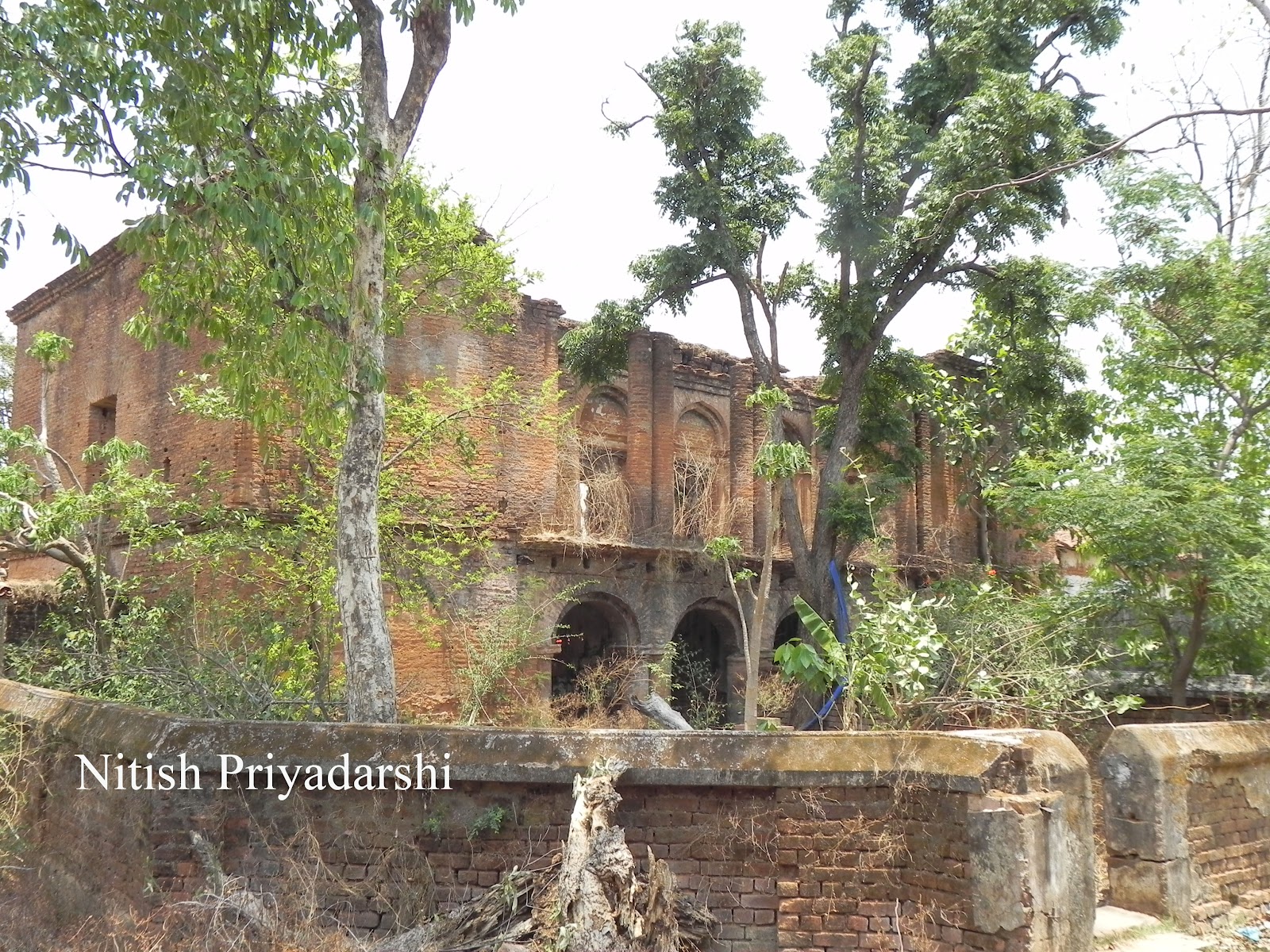 Environment and Geology: Isolated Fort attracts lightning near Ranchi ...