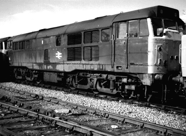 'Along These Tracks' Train Photos Site : Photos and Article Class 31 ...
