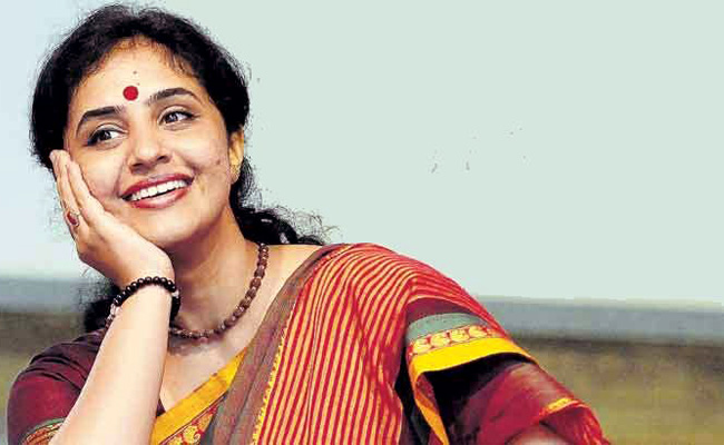 Methil Devika Profile |Latest Photos | Upcoming Movies - CinemaScene.in