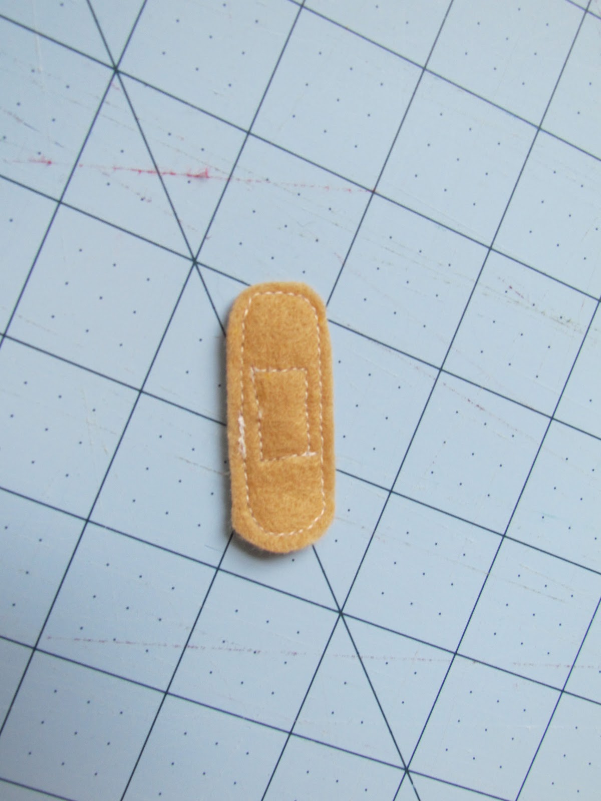 Little Bean Workshop: Play Vet Clinic and Felt Band-Aid Tutorial