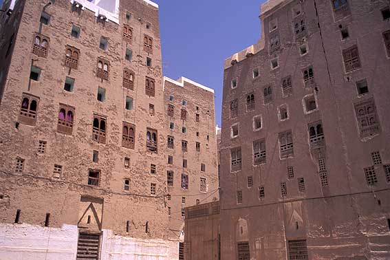 ikiala: City of mud. Shibam skyscrapers, Yemen