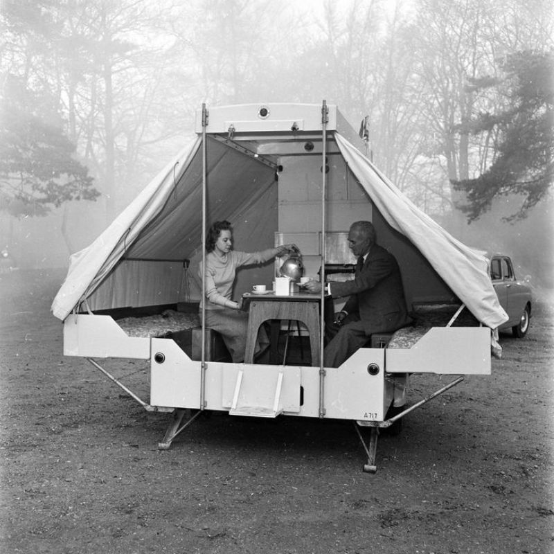 Caravanning and Camping in the Past: 20 Vintage Photos of Holidaymakers ...