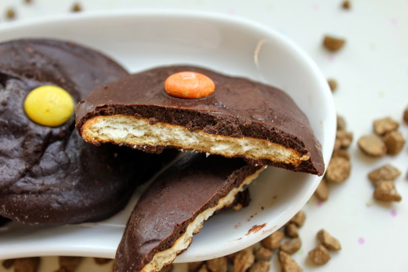 Chocolate coated Biscuits - Ribbons to Pastas