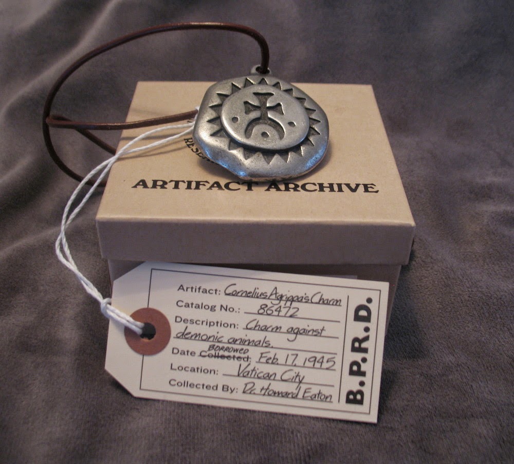 Super Punch: Hellboy/BPRD relics