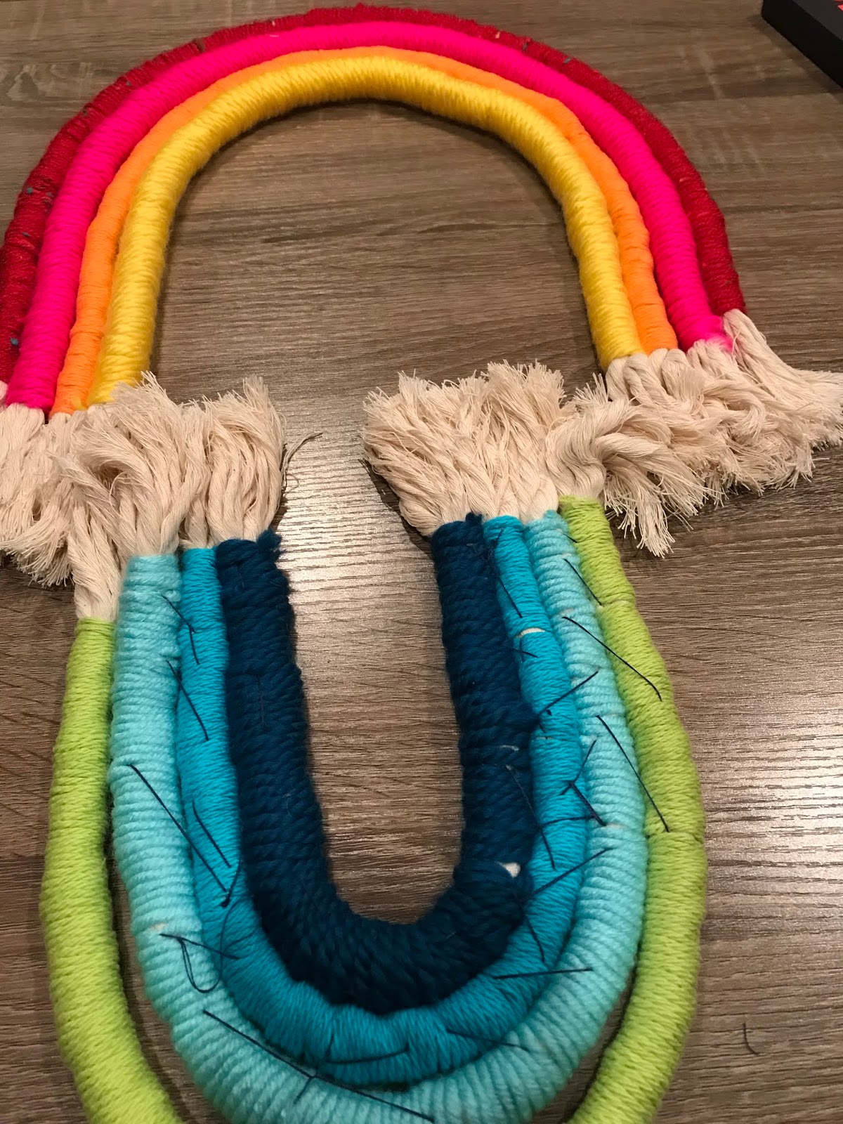 Lyndi's Projects: Yarn-Wrapped Rope Rainbow