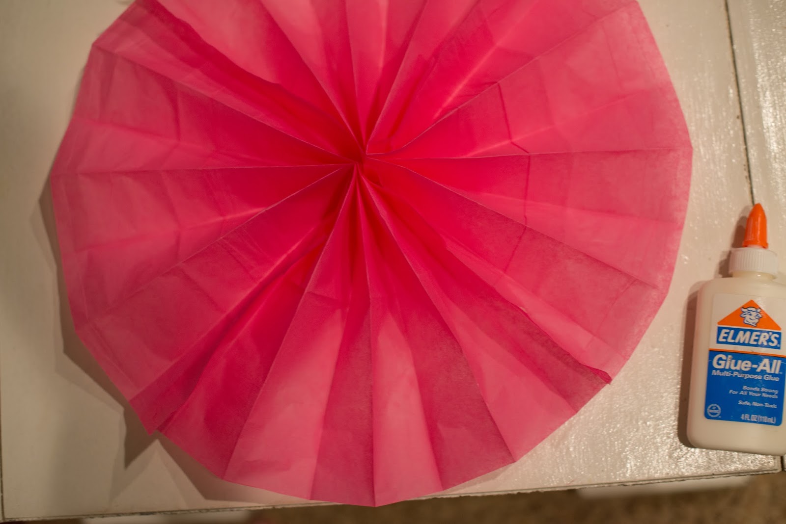 Domestic Fashionista: Paper Flower Fans Tutorial