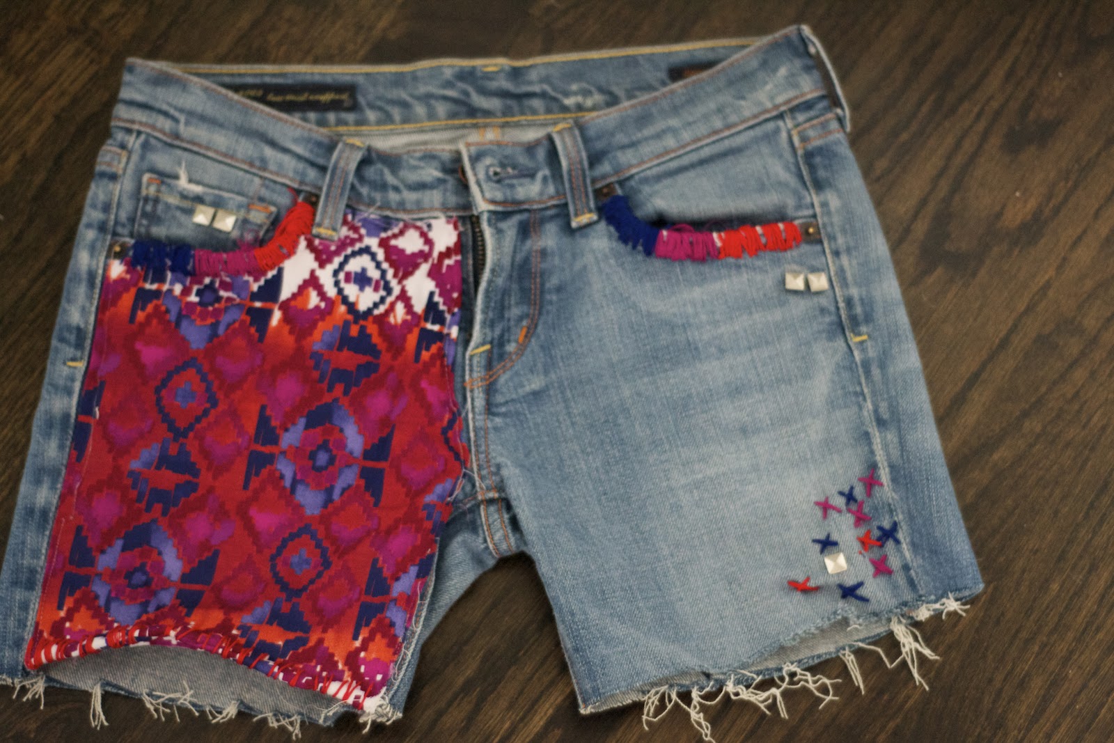 Restyle.Restore.Rejoice: DIY Cutoff Shorts