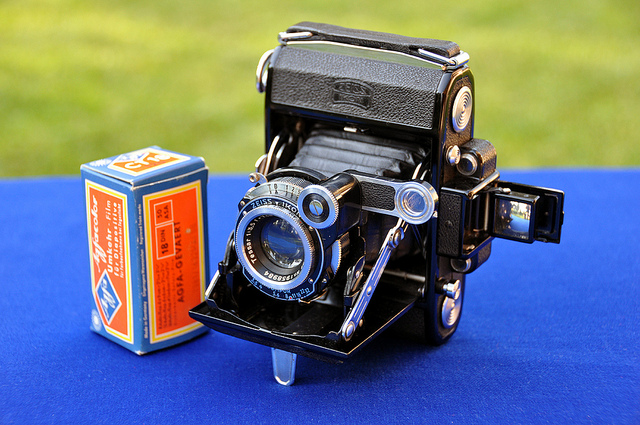 Evolution: Cámara plegable de rollo