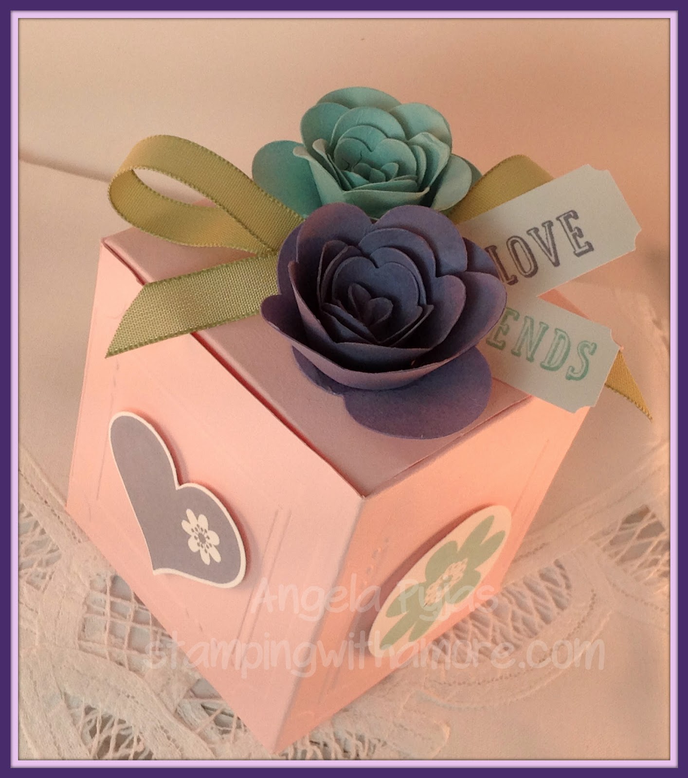 Stampingwithamore: Fun Frames & Friends Gift Box