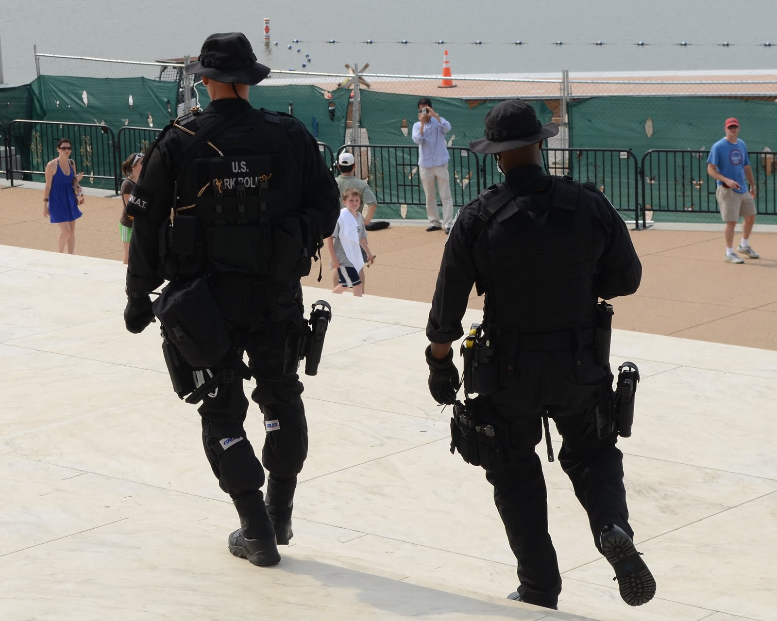 United States Department of Fear: SWAT team protects Jefferson Memorial ...