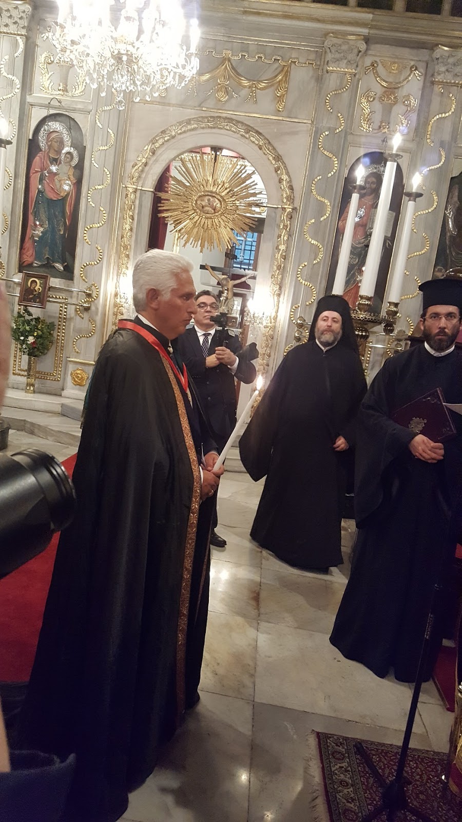 ΦΩΣ ΦΑΝΑΡΙΟΥ: ΑΡΧΩΝ ΝΟΜΟΦΥΛΑΞ ΤΗΣ Μ.τ.Χ.Ε. Ο ΓΕΩΡΓΙΟΣ ΒΛΑΤΑΚΗΣ
