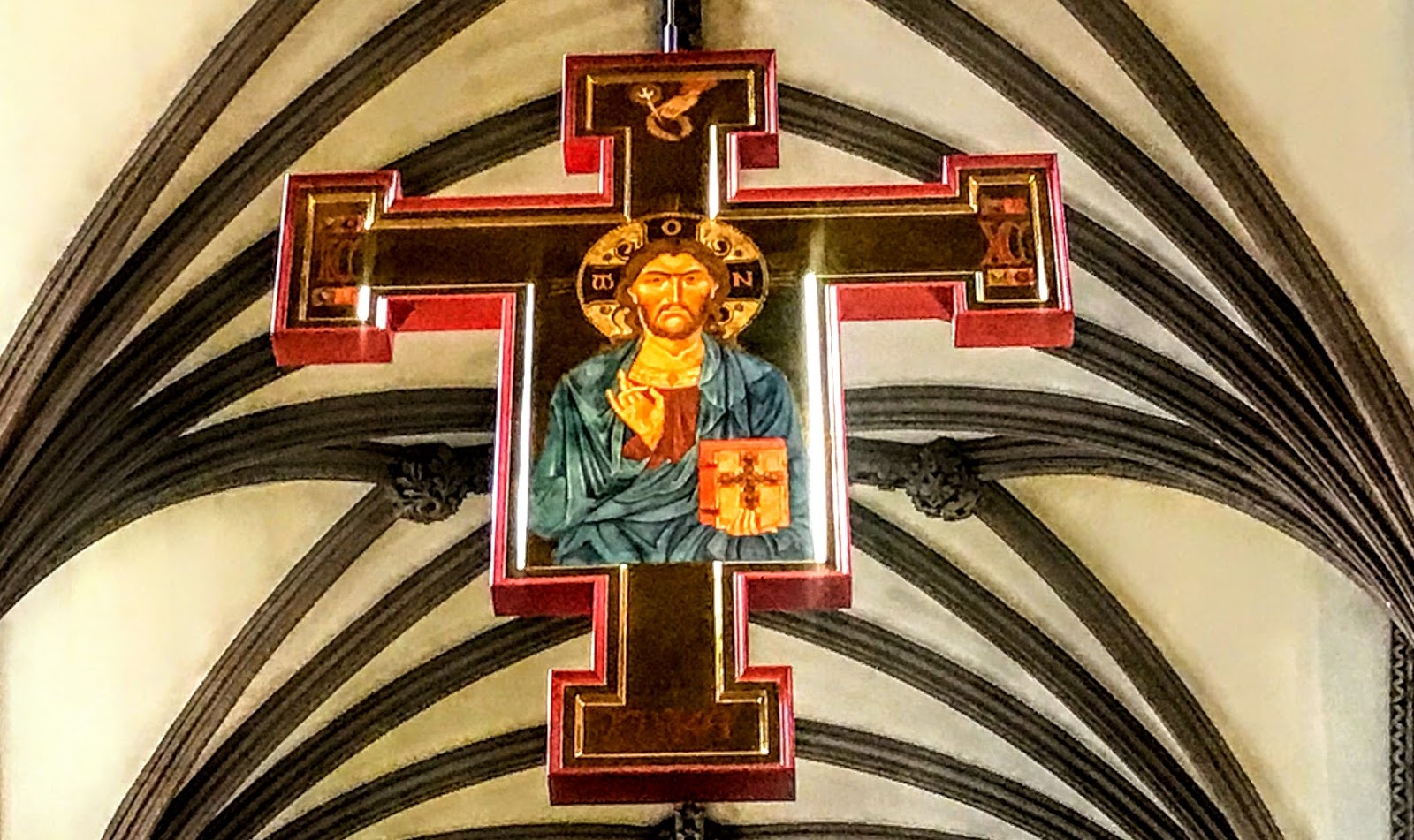 Patrick Comerford: Finding inspiration in two two cathedral crosses in ...