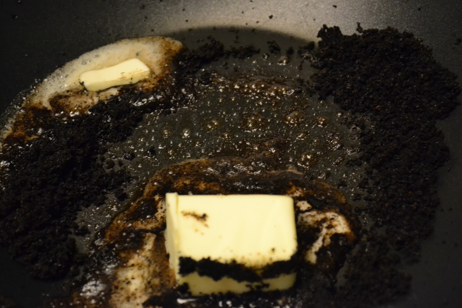 Krumbli: Sweet Sesame Dumplings 汤圆 (Tangyuan)