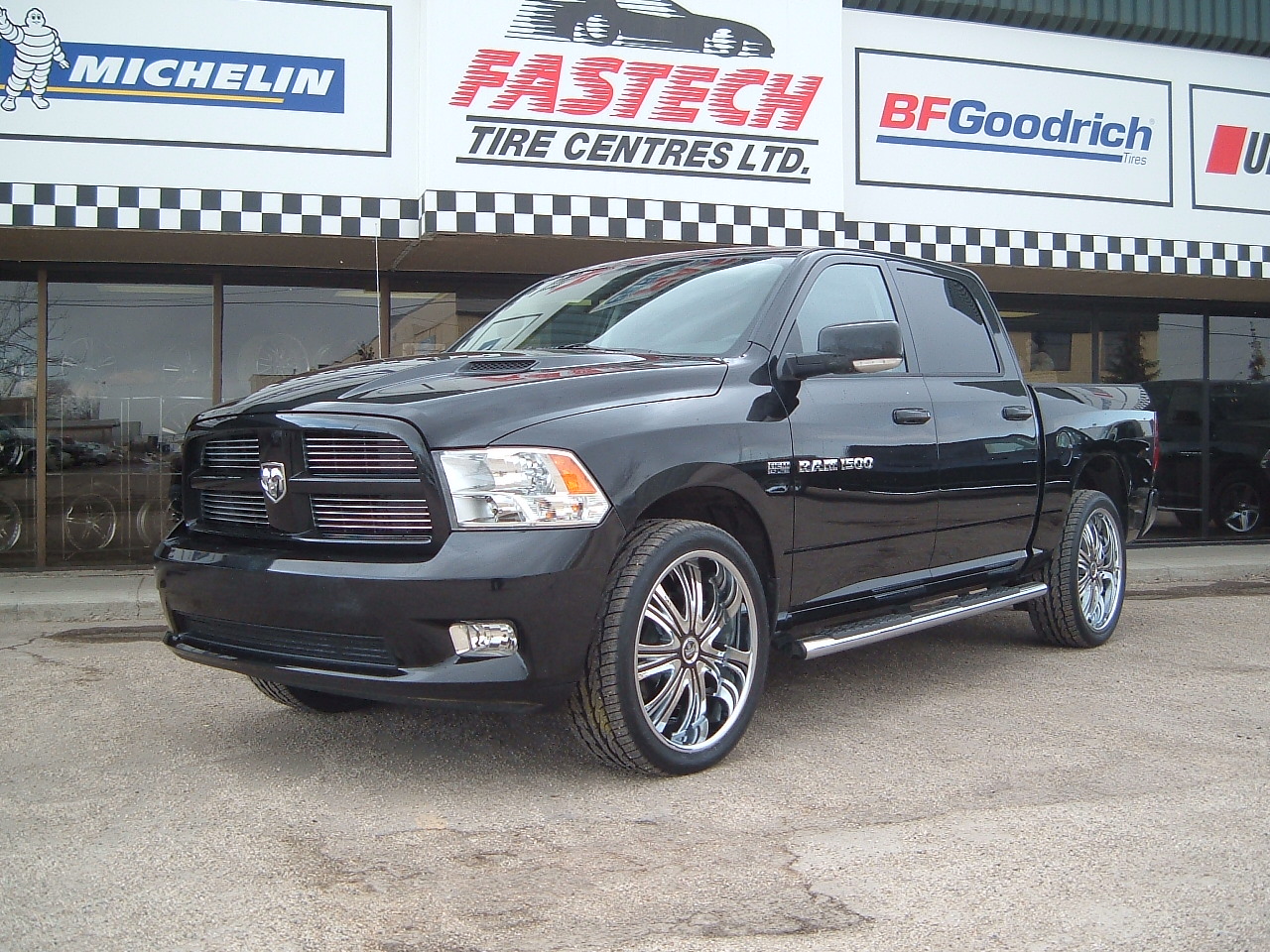 Fastech Performance Tire: 2011 Dodge Ram 1500 w/ 24" Dubs!