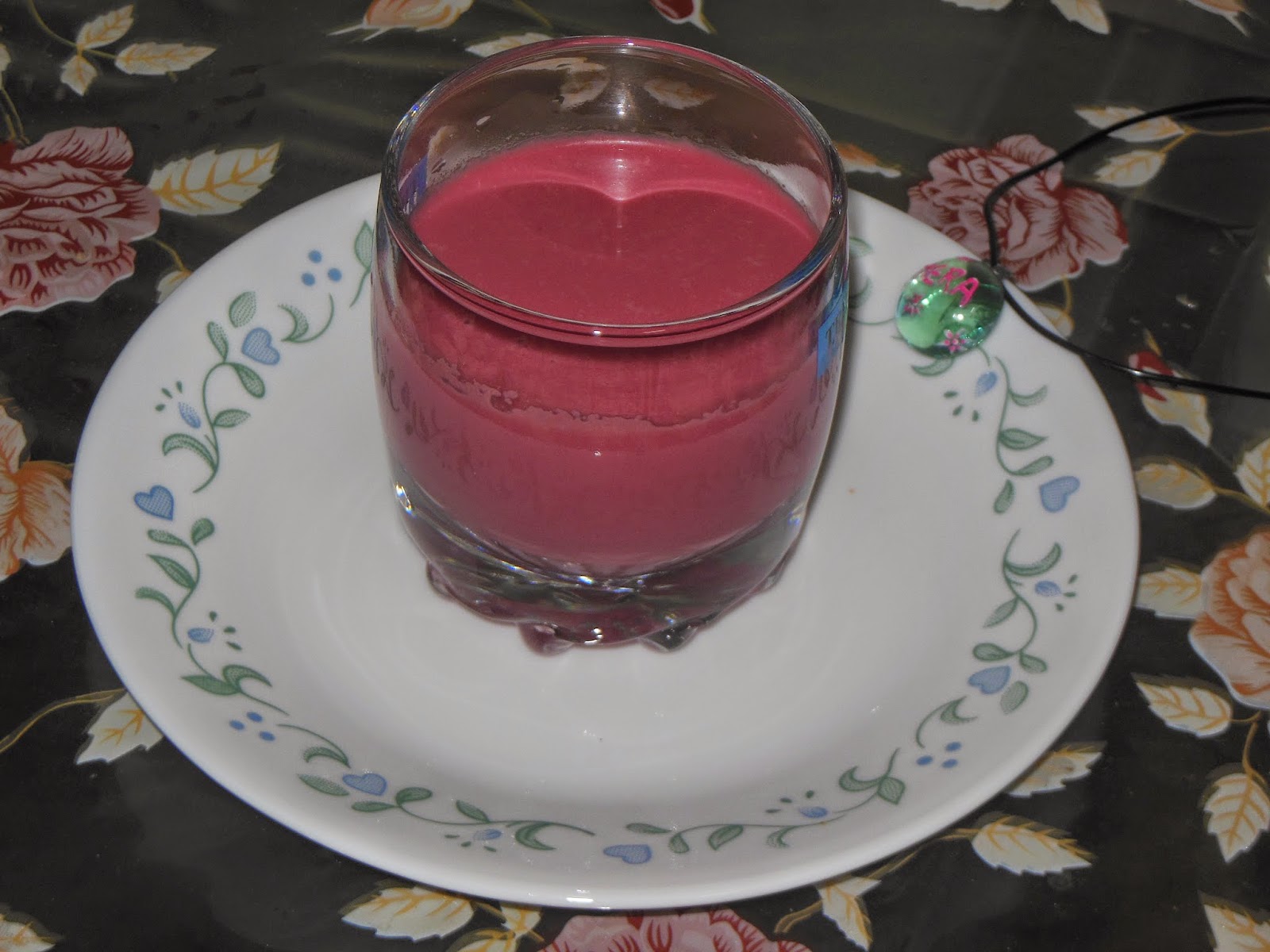 suma's cuisine: APPLE BEETROOT MILKSHAKE