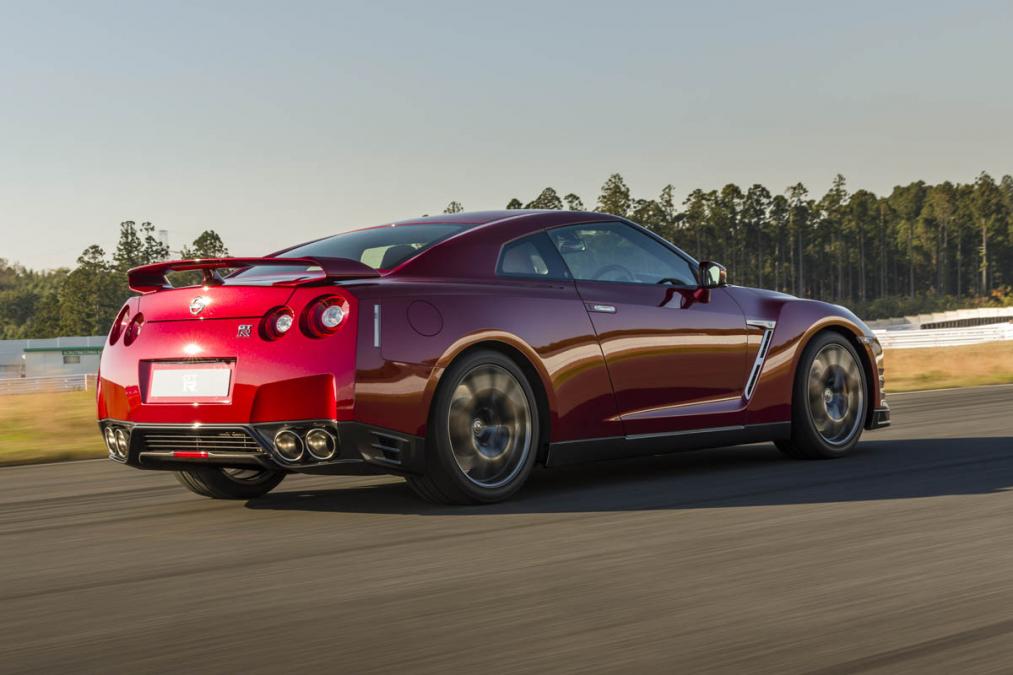 Nissan GT-R review, price and specs ~ Automobile