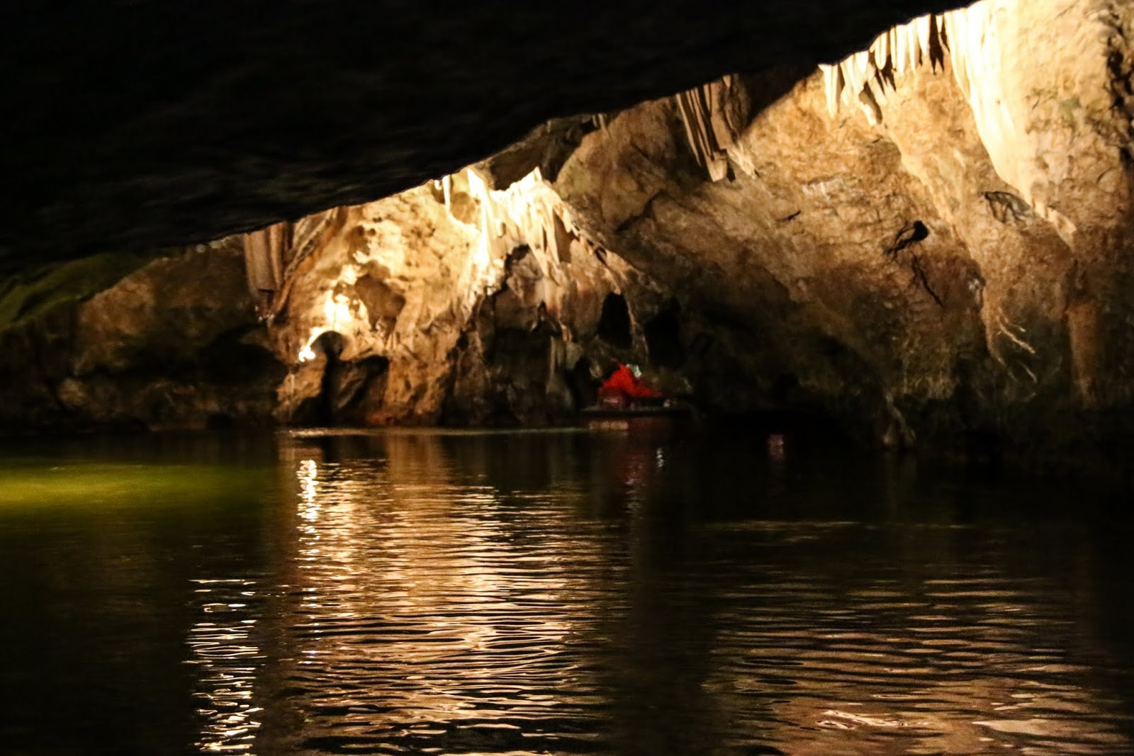 TRZY WŁÓCZYKIJE: Jaskinia Punkvy i Przepaść Macocha - na wodzie i nad ...