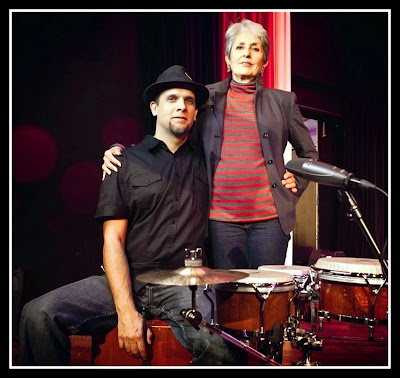 Escritoras Unidas y Compañía: Joan Baez: photos, fotos, videos