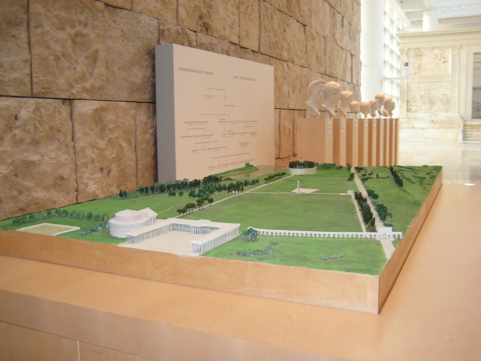 Ara Pacis: el altar de Augusto (Roma) ~ pixide