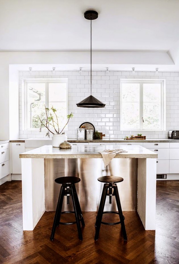 Savor Home: A CRISP KITCHEN + LINKS...