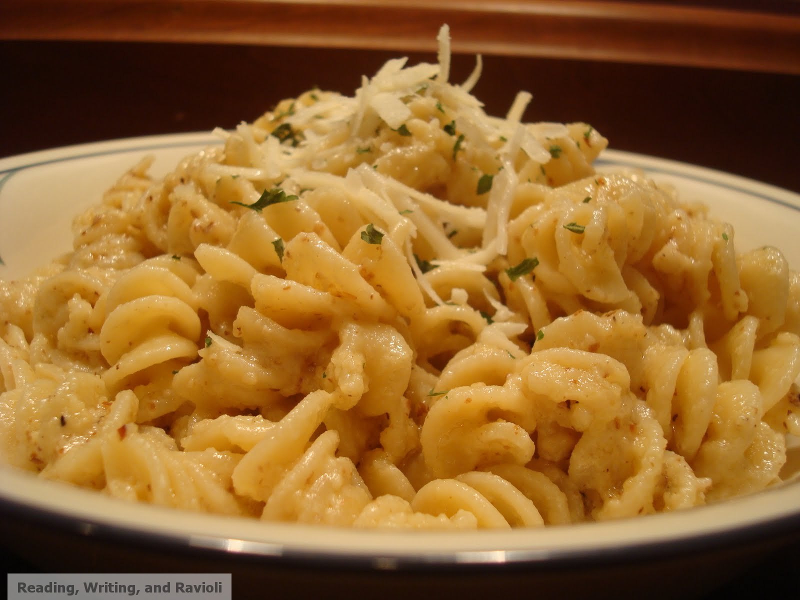Reading, Writing, and Ravioli: Recipe: Rotini with Walnut Sauce