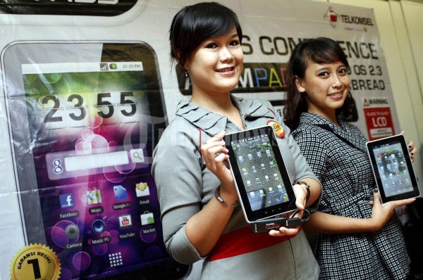 Cyrus Atom Pad Tablet PC Murah 1 Jutaan : Zona Aneh