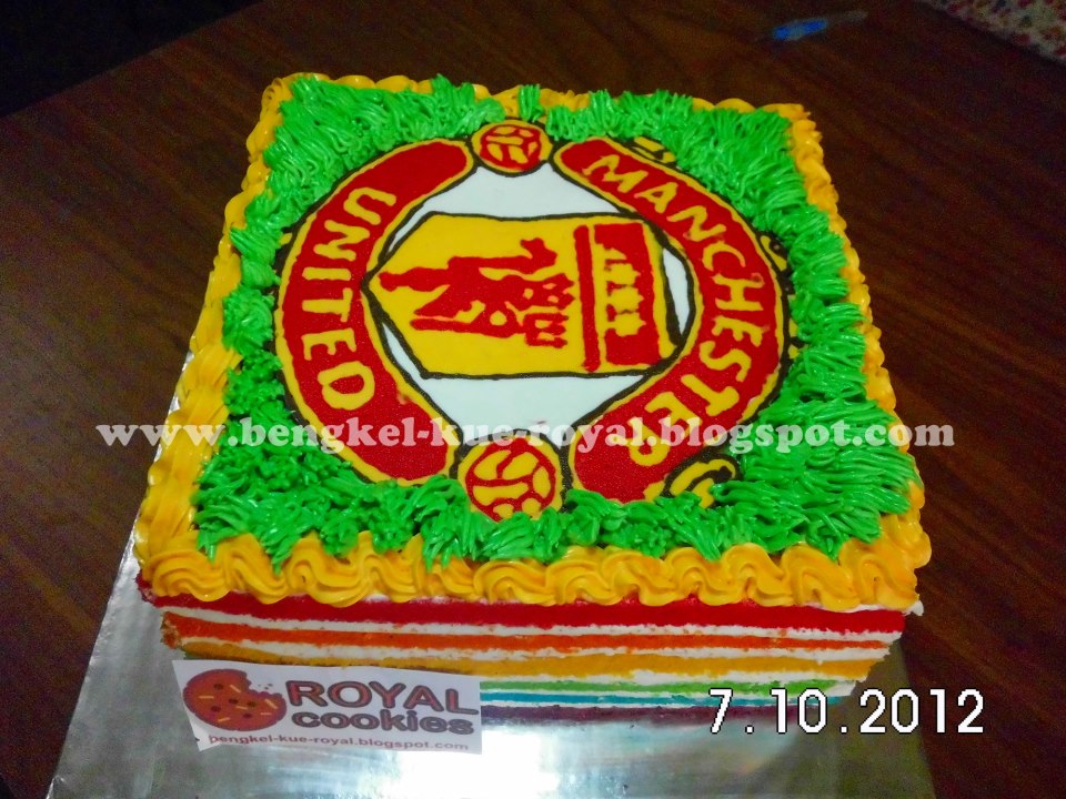 ROYAL COOKIES JEMBER: Rainbow Cake MU - mb Vivi