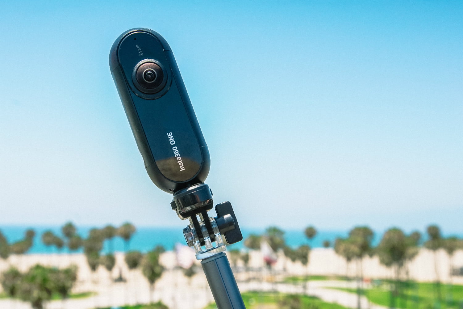 NEWS: Insta360 One is a clever 360 camera | The Test Pit