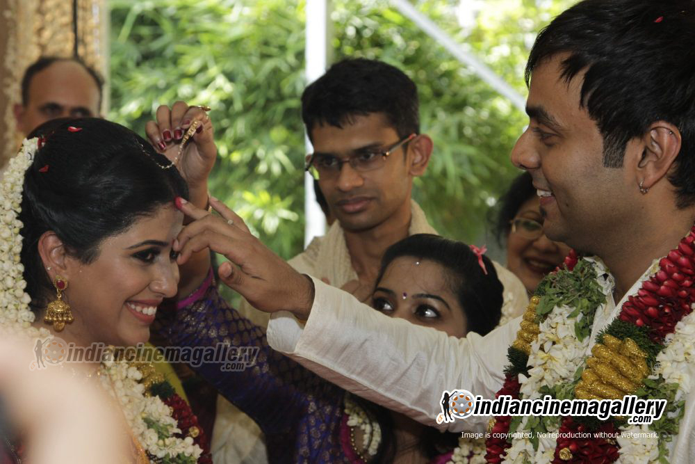 Asha Ashish: Malayalam Singer Ranjini Jose Marriage Photos